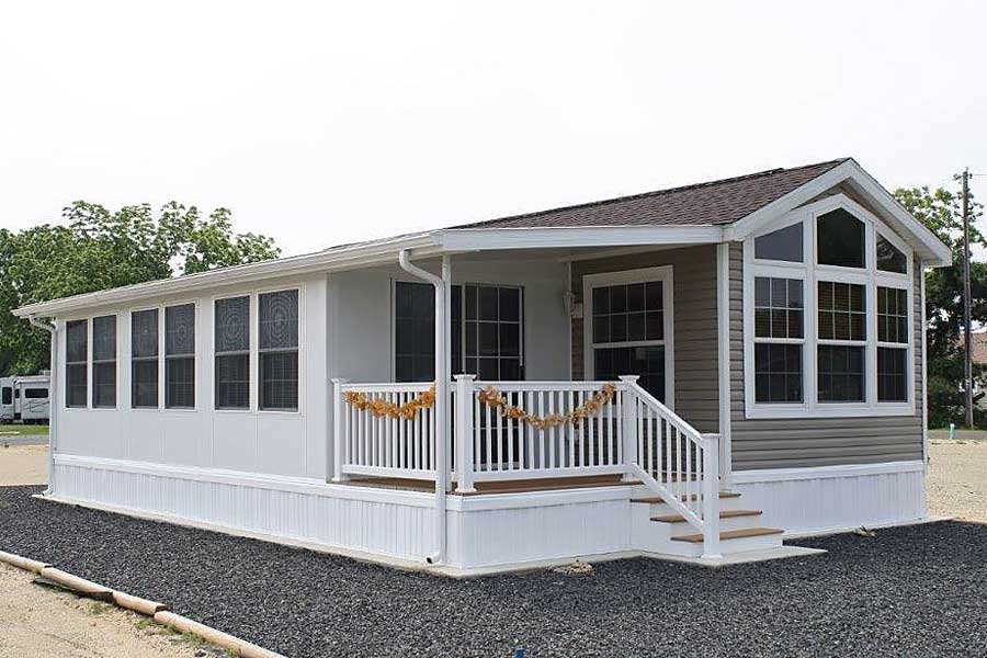 All-Season Sunrooms & Patio Rooms - Three-Season Sunrooms - Screen ...